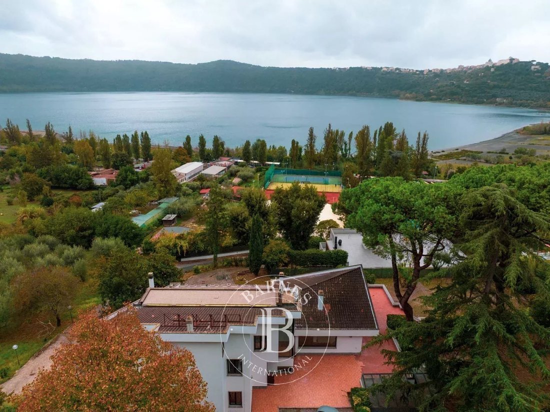 Castel Gandolfo – Exquisite Contemporary Lake En Castel Gandolfo, Lacio ...