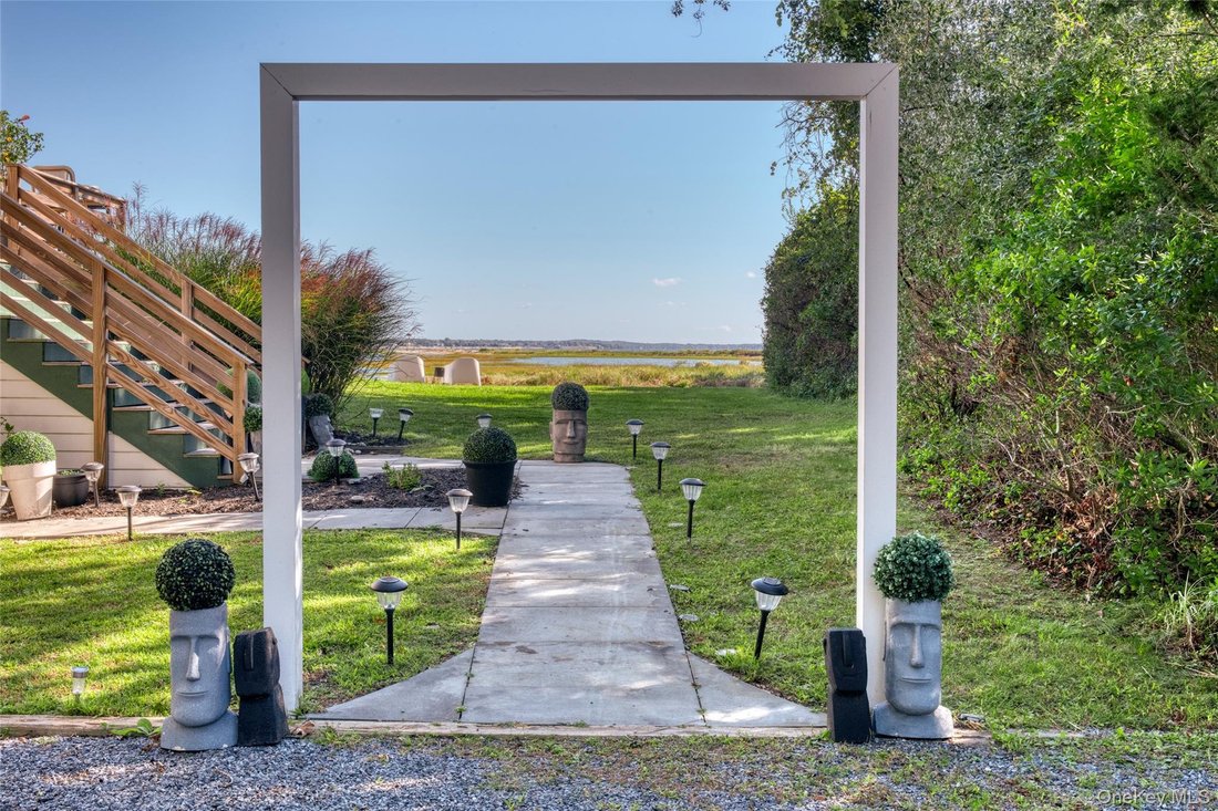 1455 Cedar Point Drive, Southold, Ny, In Southold, New York, United ...