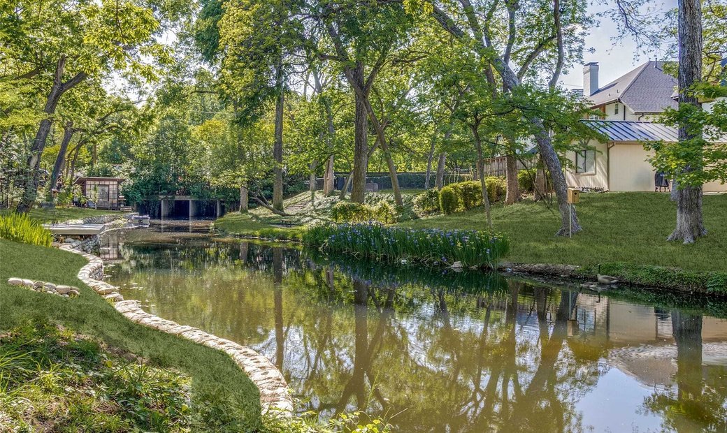 Spectacular Property With 172 Feet Of Creek In Dallas, Texas, United ...