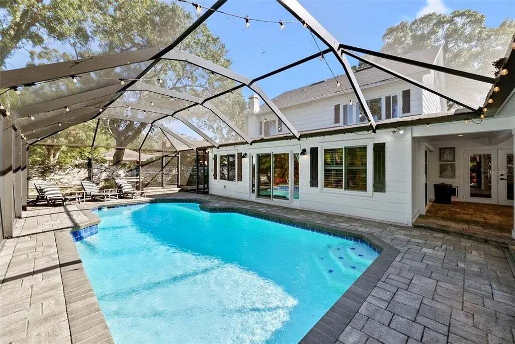 Reimagined Modern Farmhouse Where Design And En Tampa, Florida, Estados Unidos En Venta (16572052)