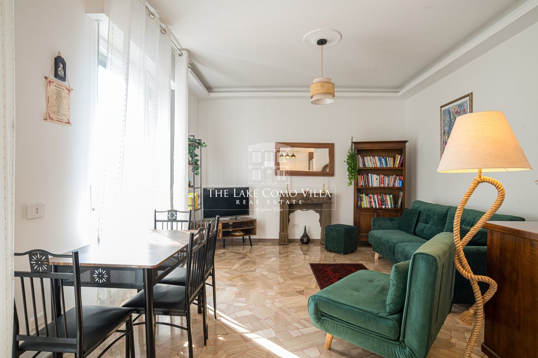 Como Center Bright Newly Renovated Apartment In Como, Lombardy, Italy ...