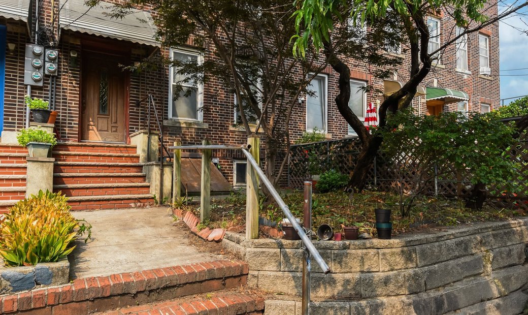 27 Van Dam Street In New York, New York, United States For Sale (16572568)