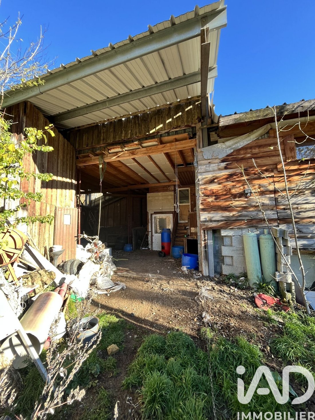 Vente Ferme 10 Pièces Dans Les Chapelles, Auvergne Rhône Alpes, France ...