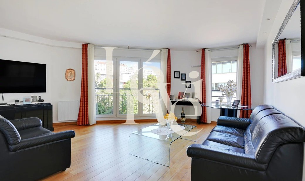 3 Room Apartment – 69 M2 / Archbishop's Park Dans Charenton Le Pont ...
