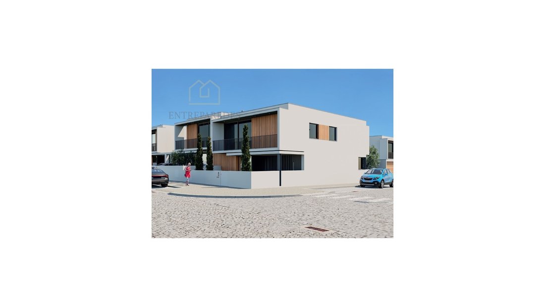 Fantastic 3 Bedroom Villa, Under In Vila Chã, Porto District, Portugal ...