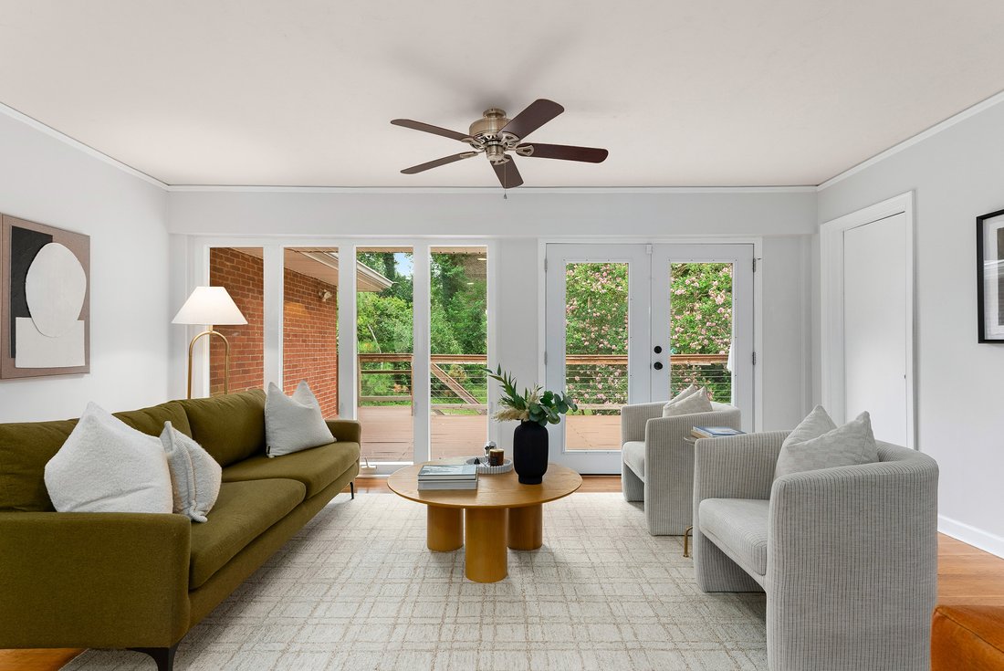 Enchanting Ranch Style Home On A Prized In Decatur, Georgia, United ...