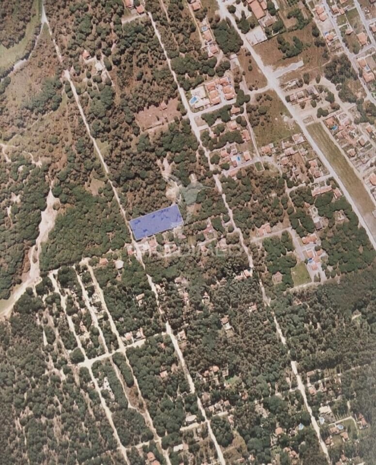 Excellent Investment Opportunity Near In Lagoa De Albufeira, Setubal ...