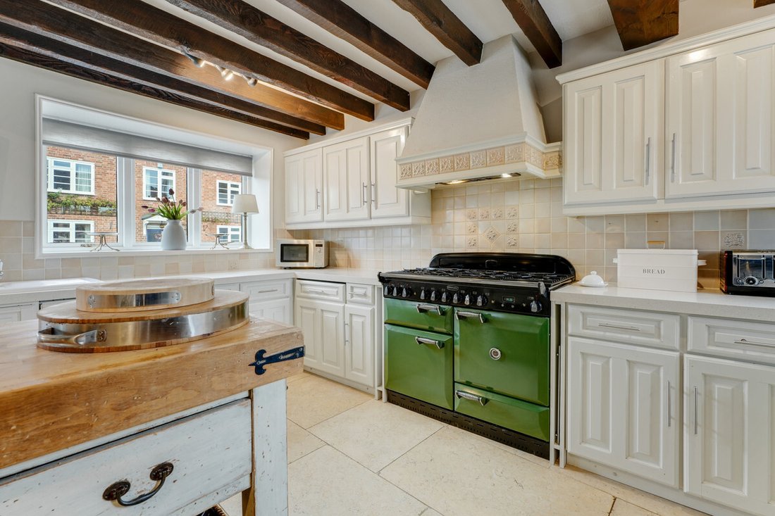 5 Bedroom Detached House For Sale In In Ashby Magna, England, United ...