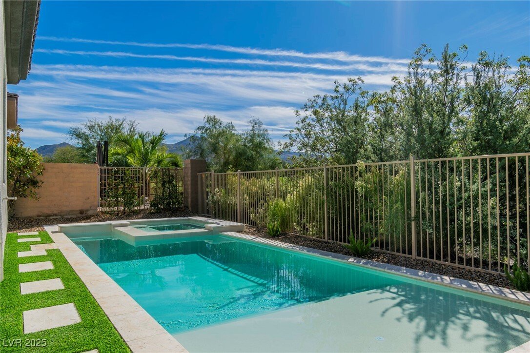 Single Family Residence In Henderson In Henderson, Nevada, United ...