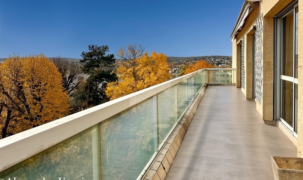 Rare Centre Ville Appartement In Saint Germain En Laye, île De France ...