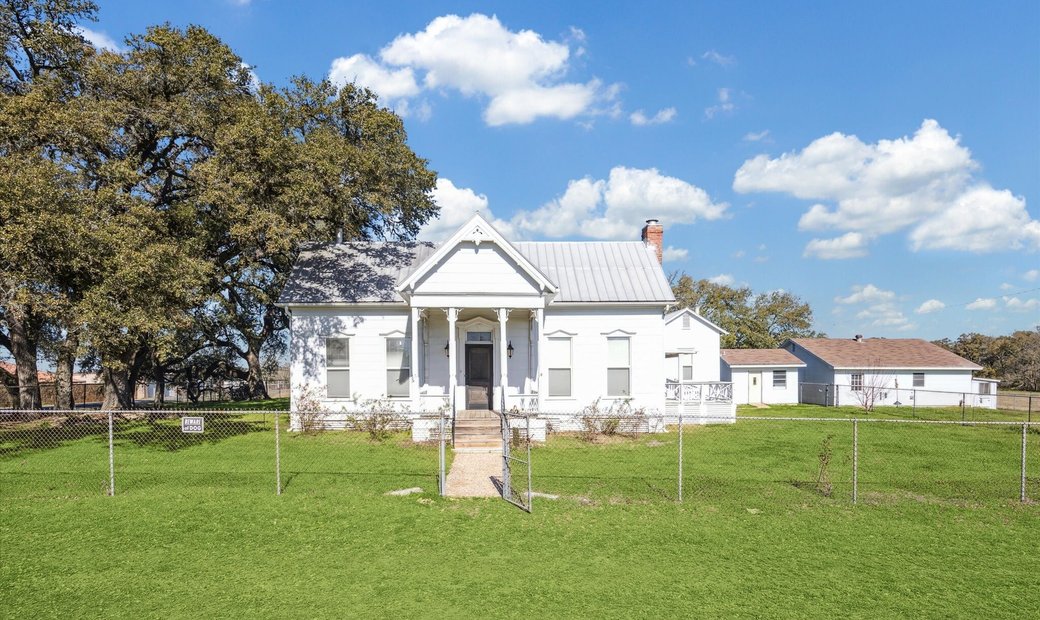 1118 Fm 1697 In Burton, Texas, United States For Sale (16577183)