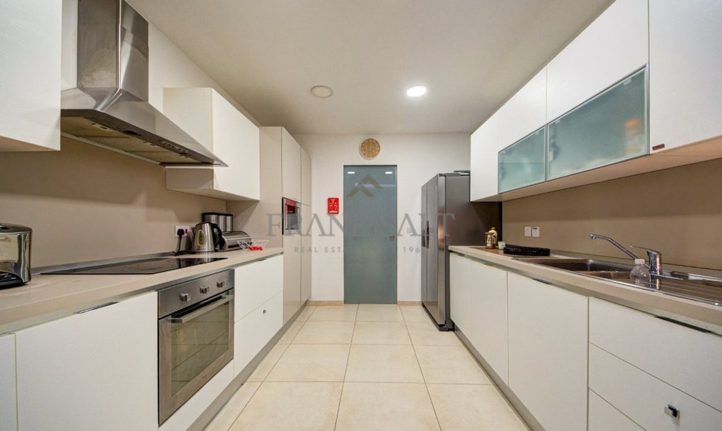 Fort Cambridge, Furnished Apartment In Sliema, Malta For Sale (16575232)