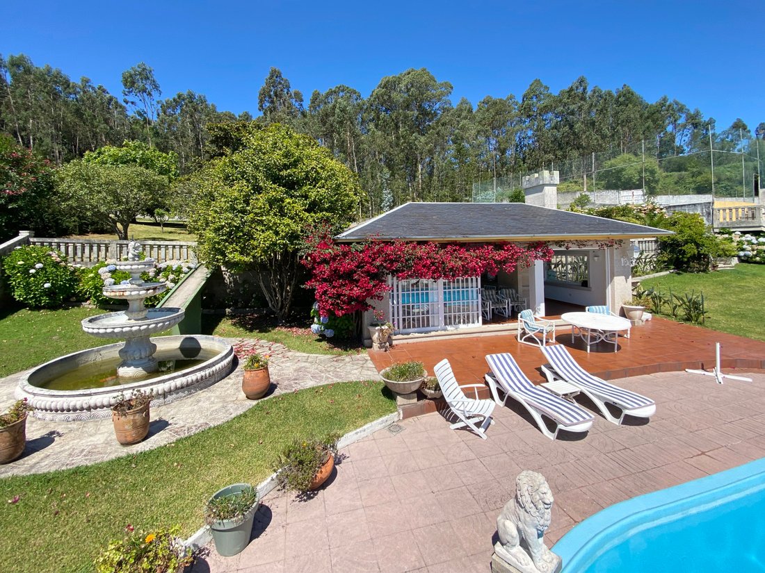 House With Views Of The Ría De Vigo And A Large Plot In Cangas, Galicia ...