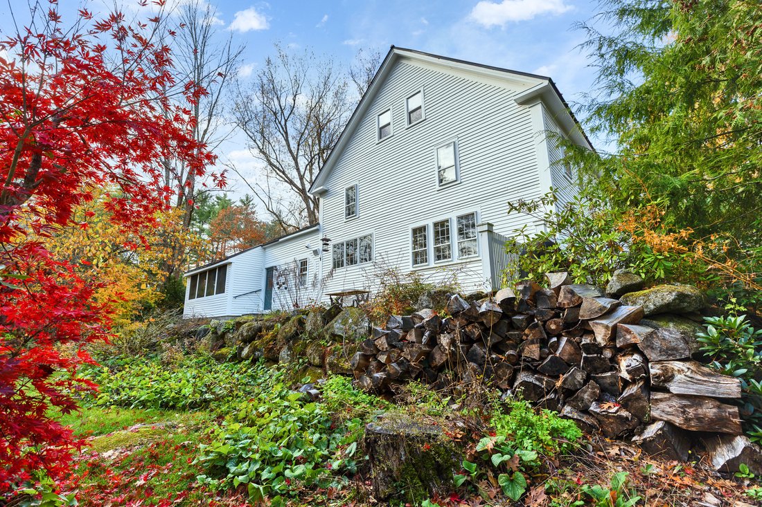 457 Reservoir Drive In Weare, New Hampshire, United States For Sale ...