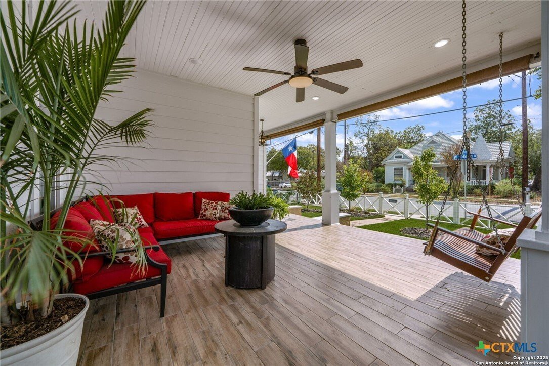 4 Bedrooms Single Family Detached In San Antonio, Texas, United States ...