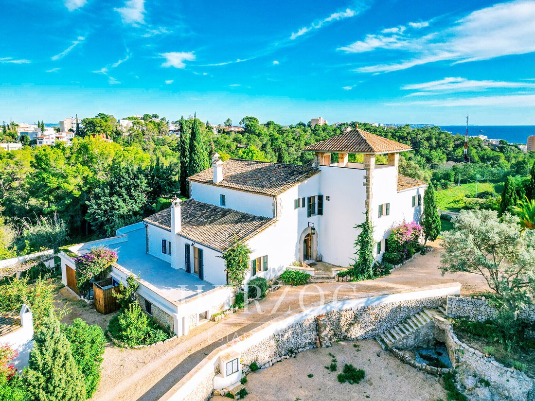 Villa Llena De Carácter De 1900 Encanto En Génova, Palma, Islas ...
