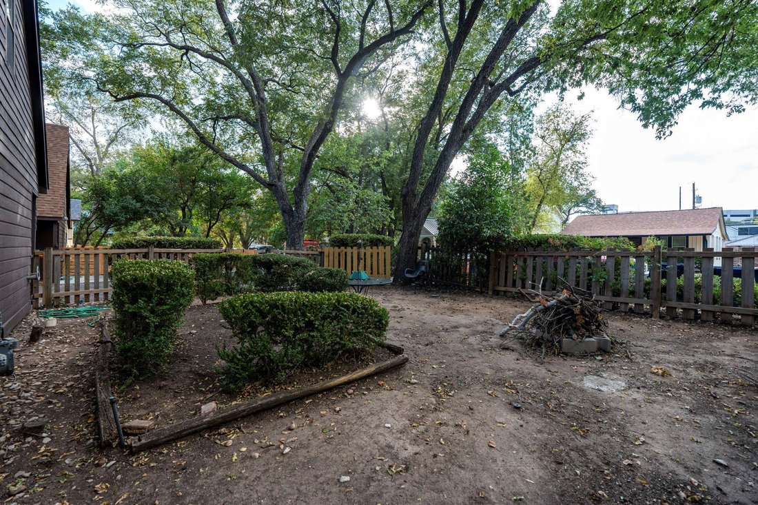 Duplex In Austin In Austin, Texas, United States For Sale (16588805)