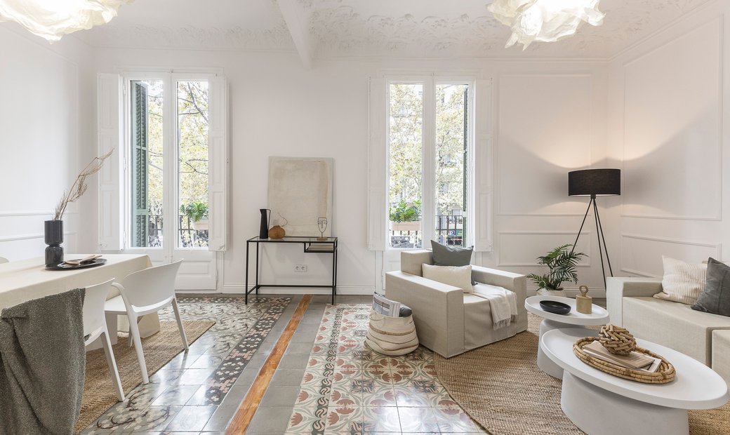 Cozy Renovated Apartment With Charm In Eixample In Eixample, Barcelona ...