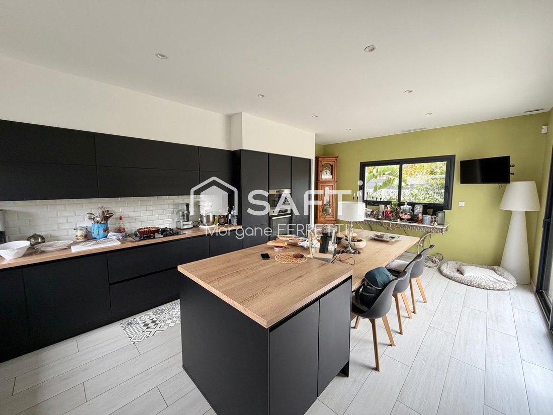 Maison Plain Pied 157 M2 Garage Piscine En Ornaisons, Occitania ...