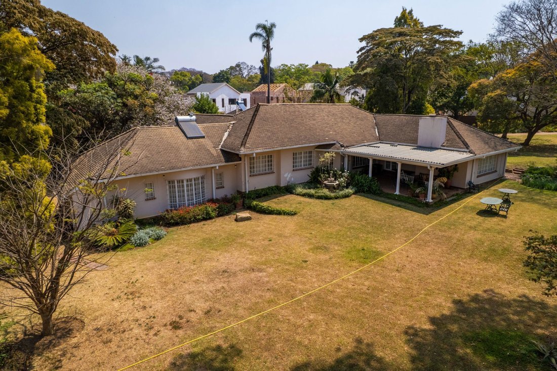 Zwei Hektar Auf Dem Kew Drive In Harare, Provinz Harare, Simbabwe Zu ...