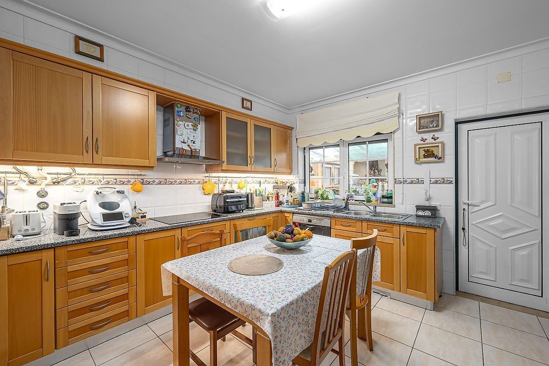 Moradia T5 For Sale In In Alenquer (Santo Estevao E Triana), Lisbon ...