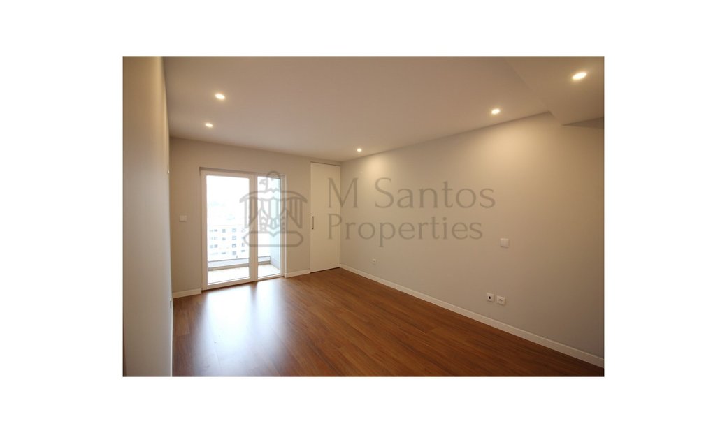 Parede Quinta Das Marianas New T3, Under Construction, Luxury In ...