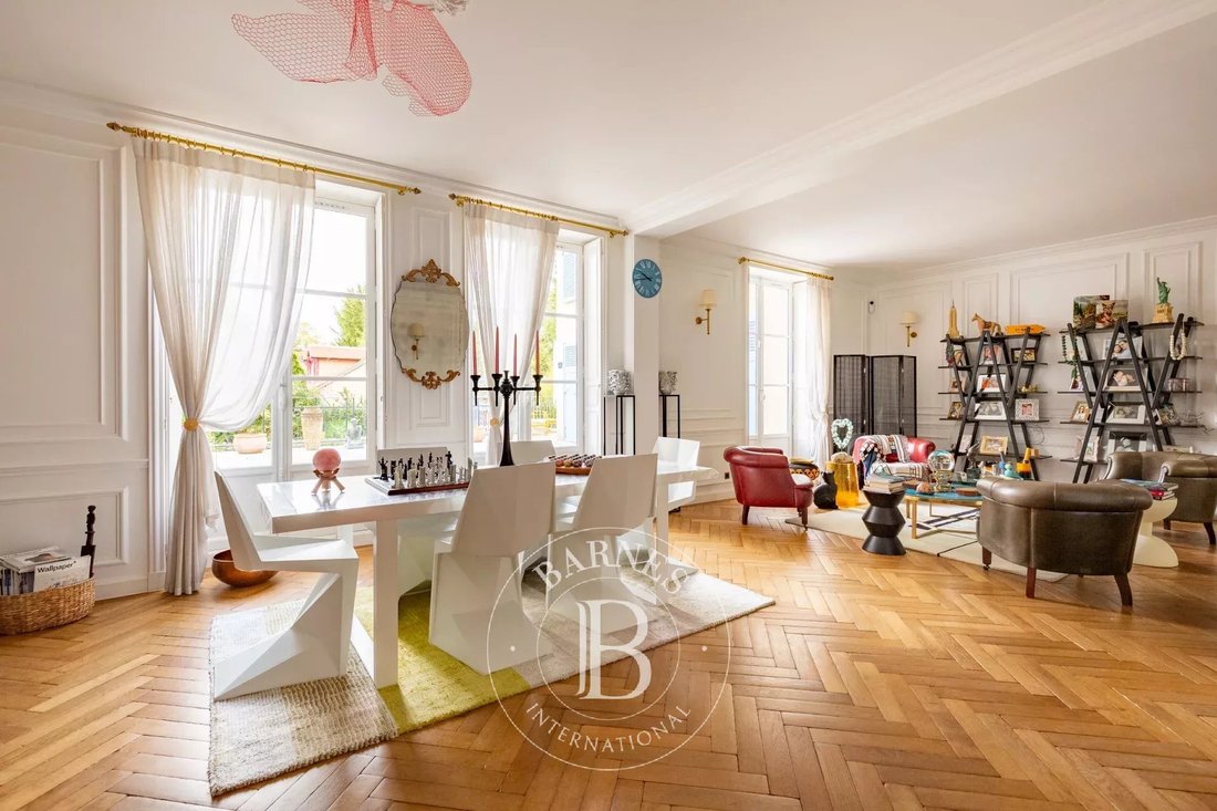 Zu Verkaufen In Saint Germain En Laye, île De France, Frankreich Zu ...