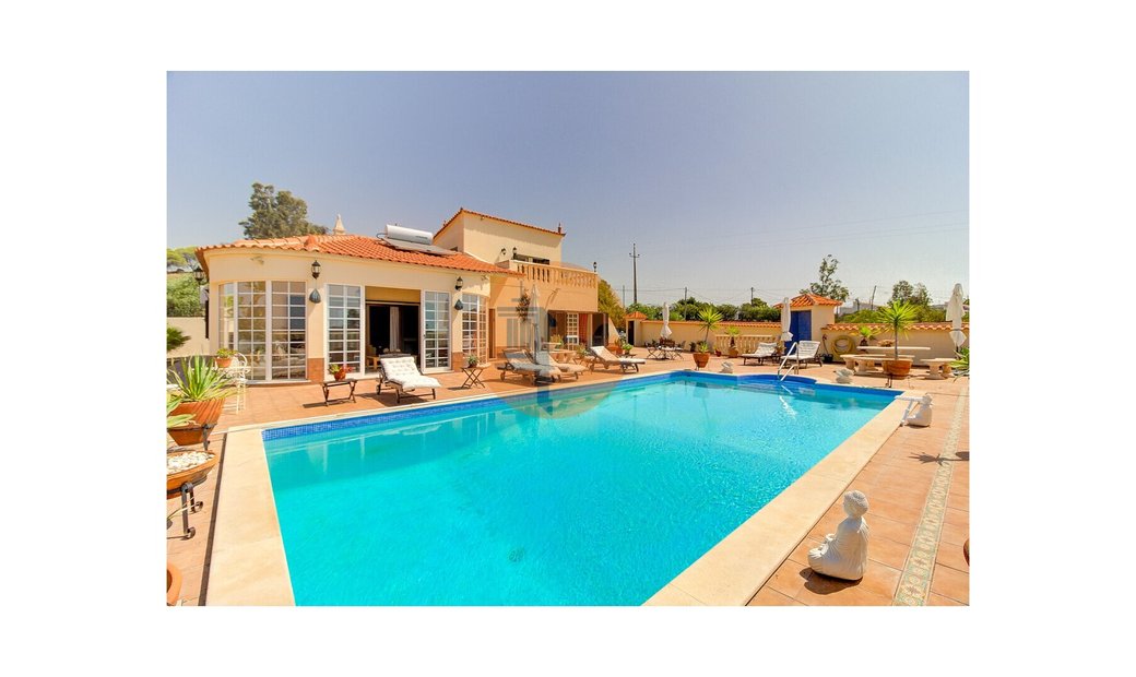 Villa T3 De Luxe Avec Vue Sur La Piscine Dans Castro Marim, Algarve ...