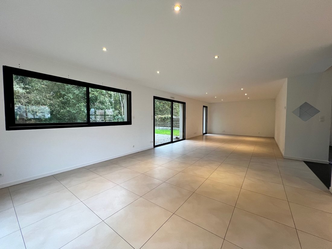 Larmor Plage – Contemporary House In Larmor Plage, Brittany, France For ...