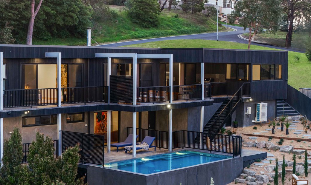 Hillside Luxury With Panoramic Bay Vistas In Dromana, Victoria ...