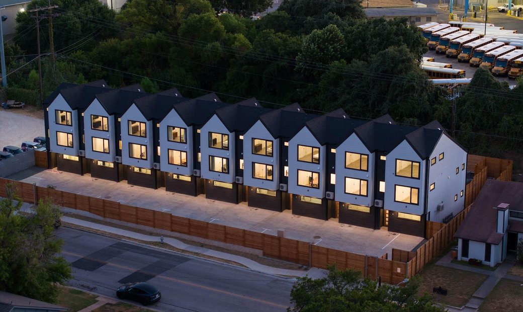 Townhouse In Austin In Austin, Tx, United States For Sale (16590729)