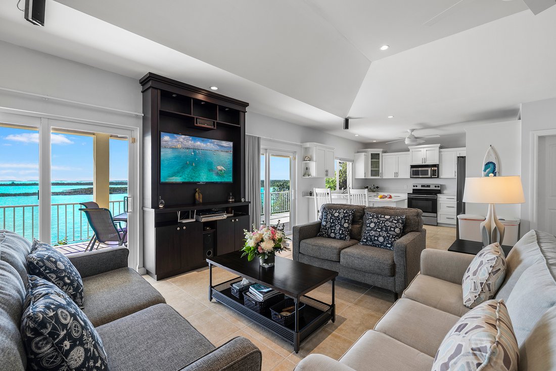 Vill In Cooper Jack Bay Settlement, Caicos Islands, Turks Und ...