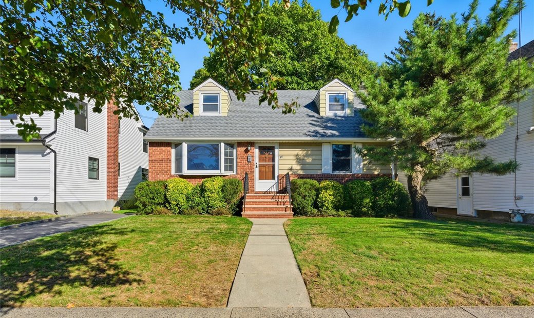 65 Grant Avenue, Albertson, Ny, 11507 In Albertson, New York, United ...