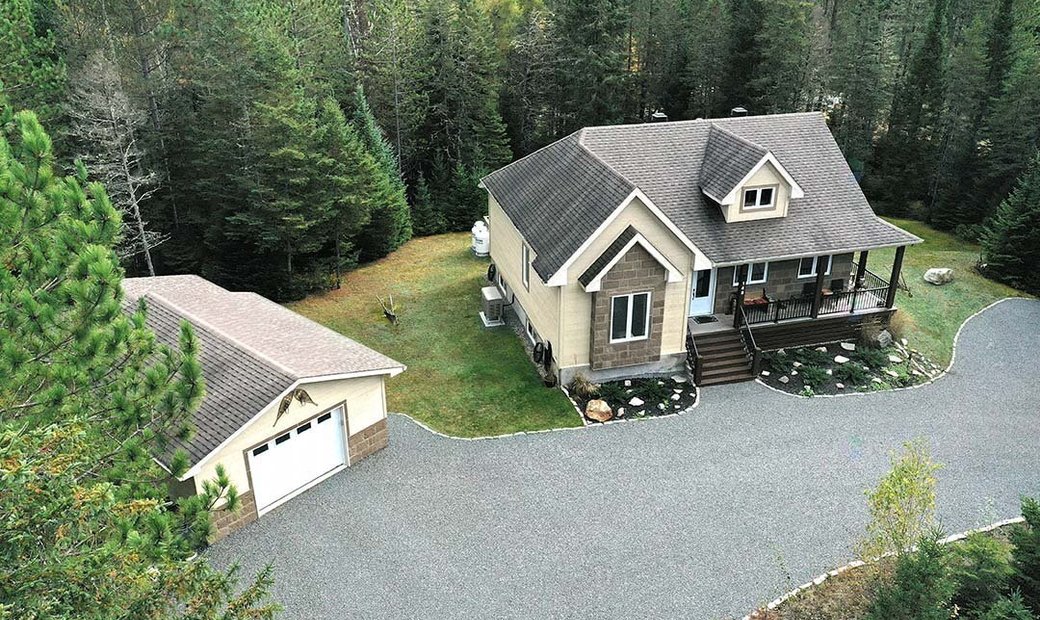 Résidentiel Mont Tremblant Dans Mont Tremblant, Québec, Canada à Vendre ...