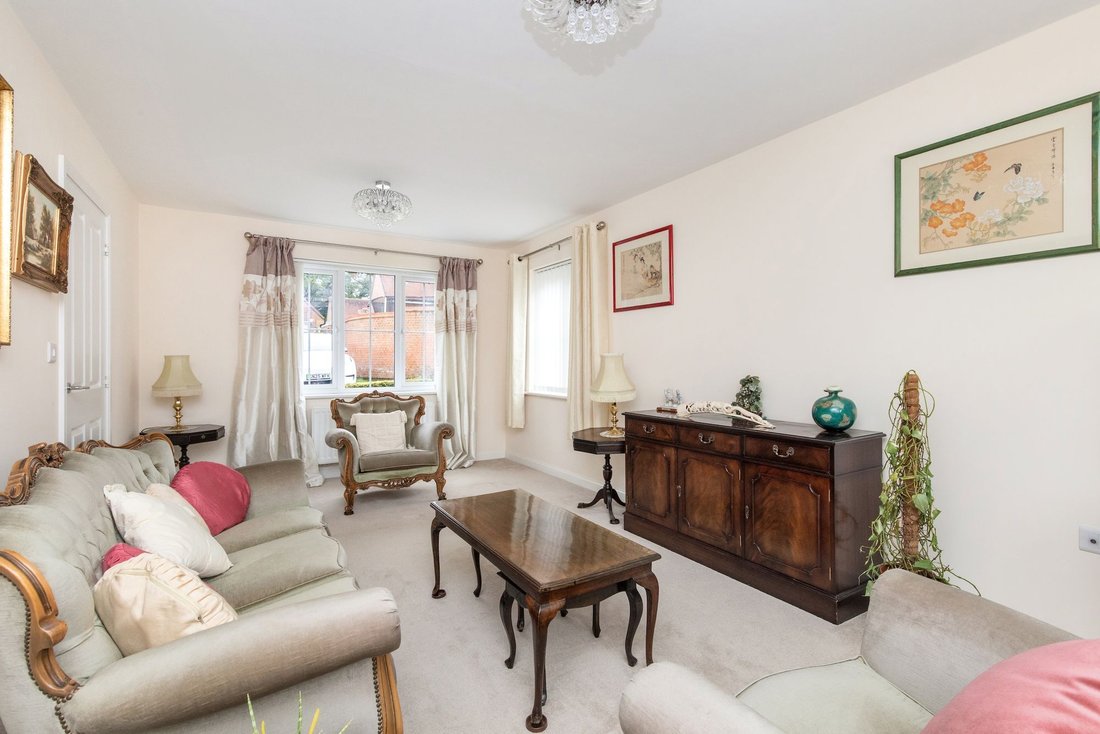 House Horsham In Horsham, England, United Kingdom For Sale (16607159)