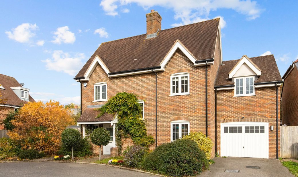 House Horsham In Horsham, England, United Kingdom For Sale (16607188)