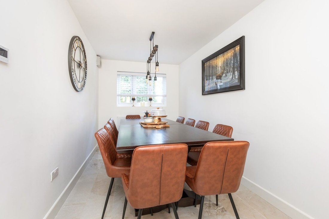 House Horsham In Horsham, England, United Kingdom For Sale (16607162)