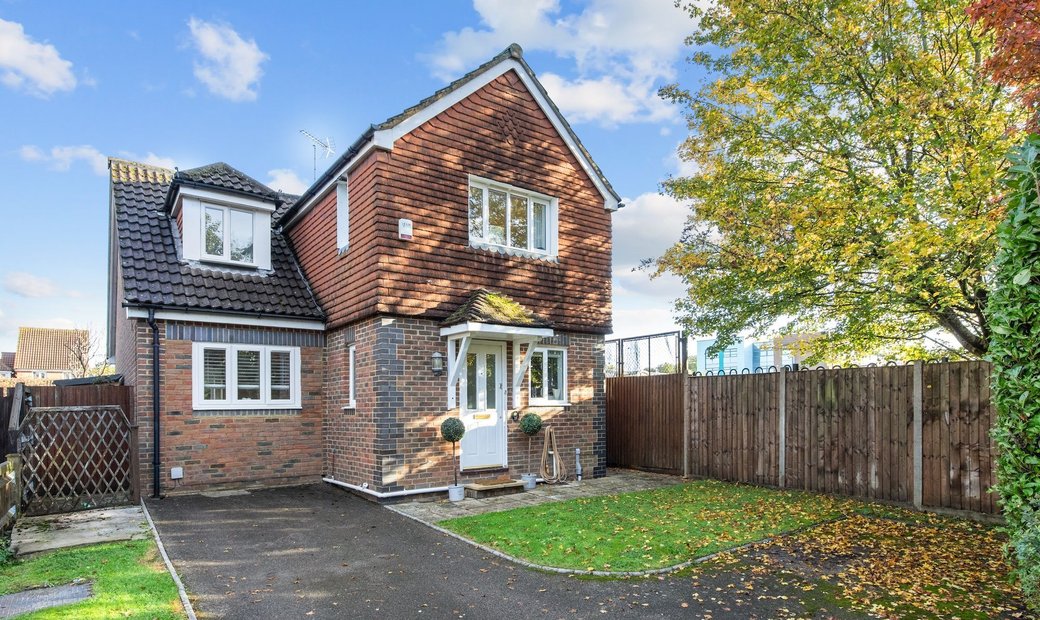 House Horsham In Horsham, England, United Kingdom For Sale (16607162)