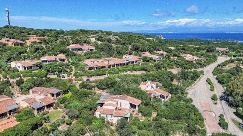 Villa Moy En Valle Dell'erica, Cerdeña, Italia En Venta (16607732)