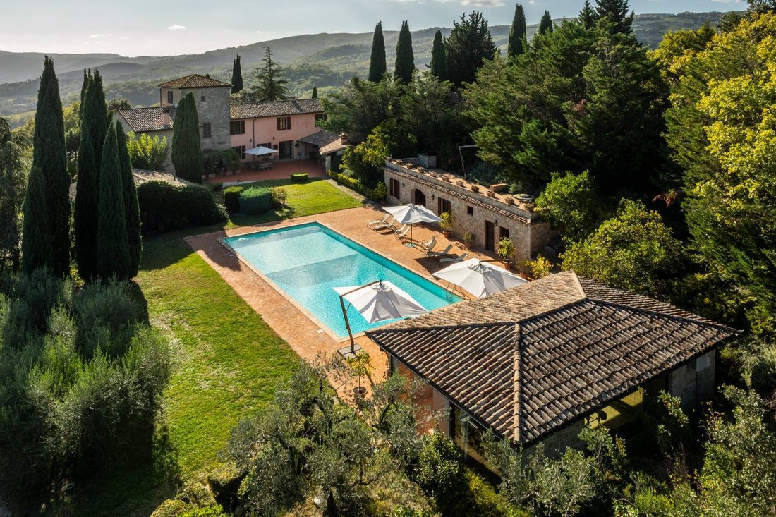 Villa In Vendita A Todi In Umbria, Italy For Sale (16614553)