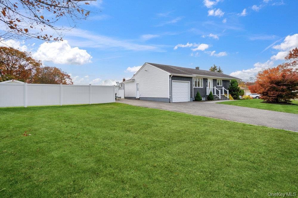 1584 Church Street Holbrook, New York En Holbrook, Nueva York, Estados ...