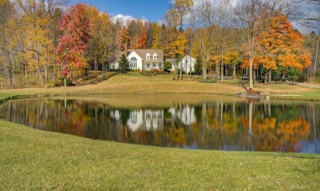 Timeless Cape Cod Style Home En Chagrin Falls, Ohio, Estados Unidos En ...