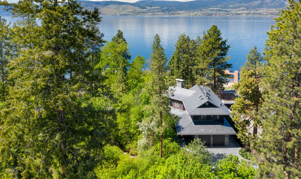 Gorgeous Waterfront Sanctuary In Kelowna, British Columbia, Canada For ...