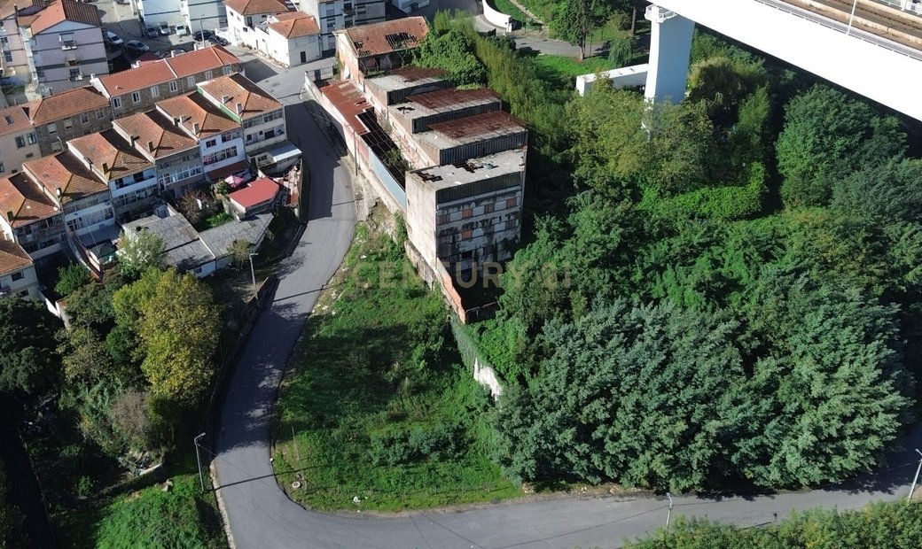 Building For Reconstruction With In Oliveira Do Douro, Porto District ...