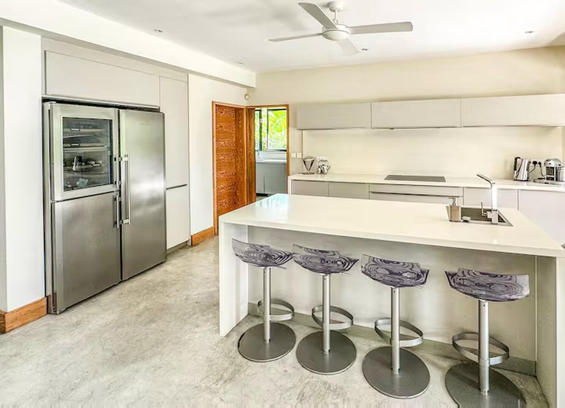 Exclusive 6 Bedroom Villa In In Black River, Rivière Noire District ...