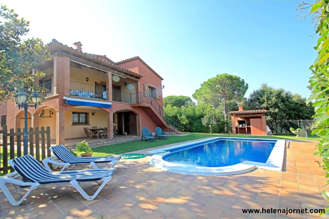 Calonge Town House In Spain For Sale (16616818)