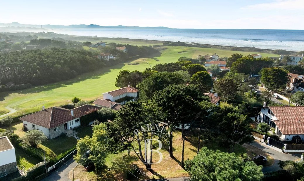 Anglet, House To Renovate — 177 M², On In Anglet, Nouvelle Aquitaine ...