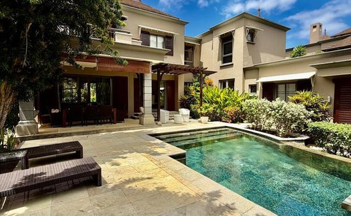 Listings by Blue Zebra Realty - Rivière Noire | JamesEdition