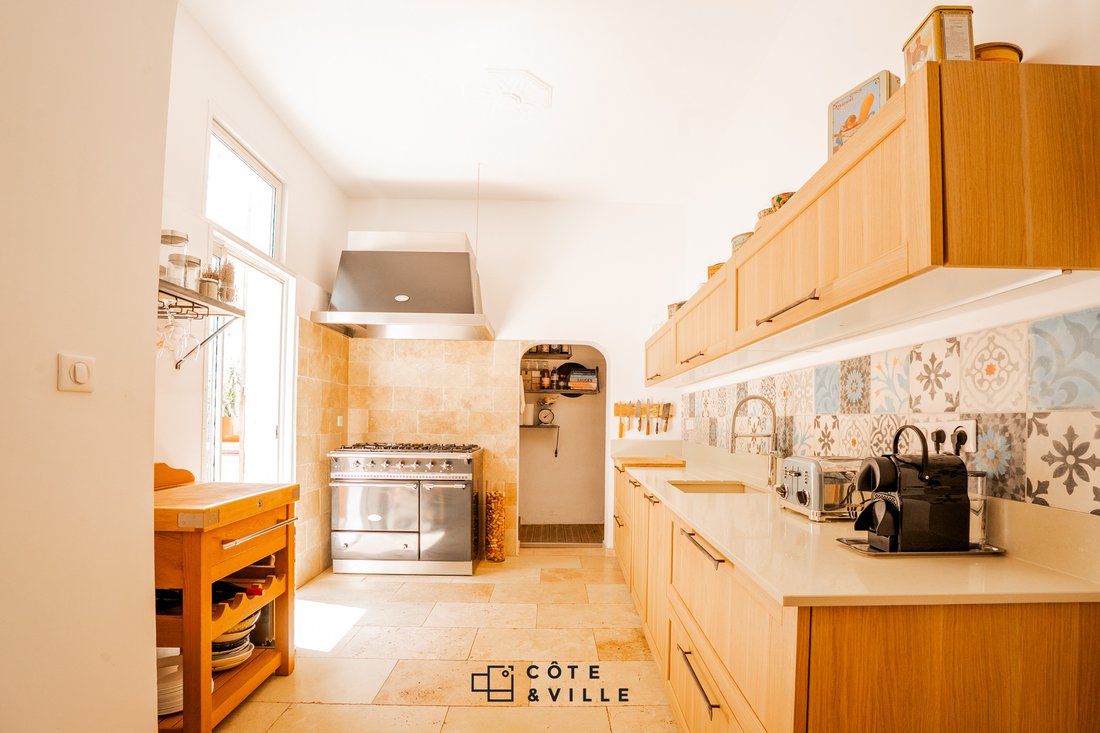 8 Eme Chic Marseille 13008 En Marsella, Provenza Alpes Costa Azul ...