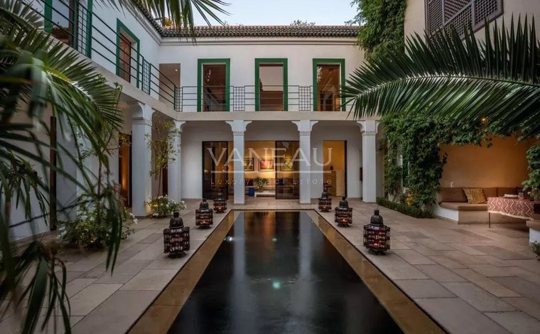 moroccan mansion